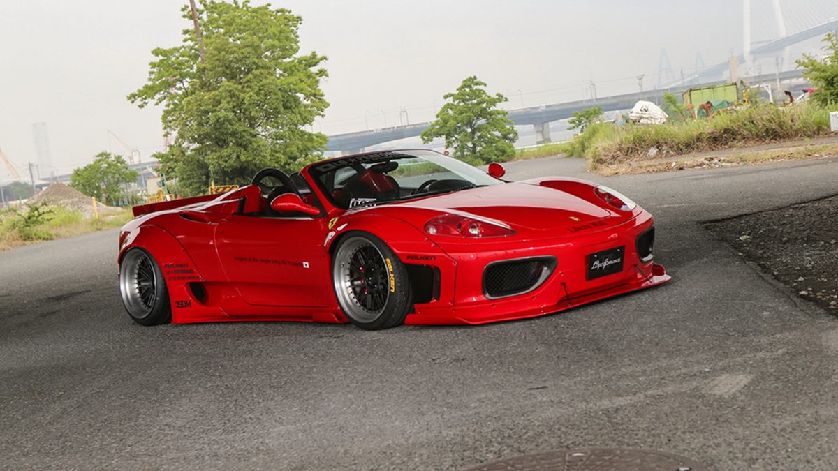 El Ferrari F360 de Liberty Walk es un corredor callejero