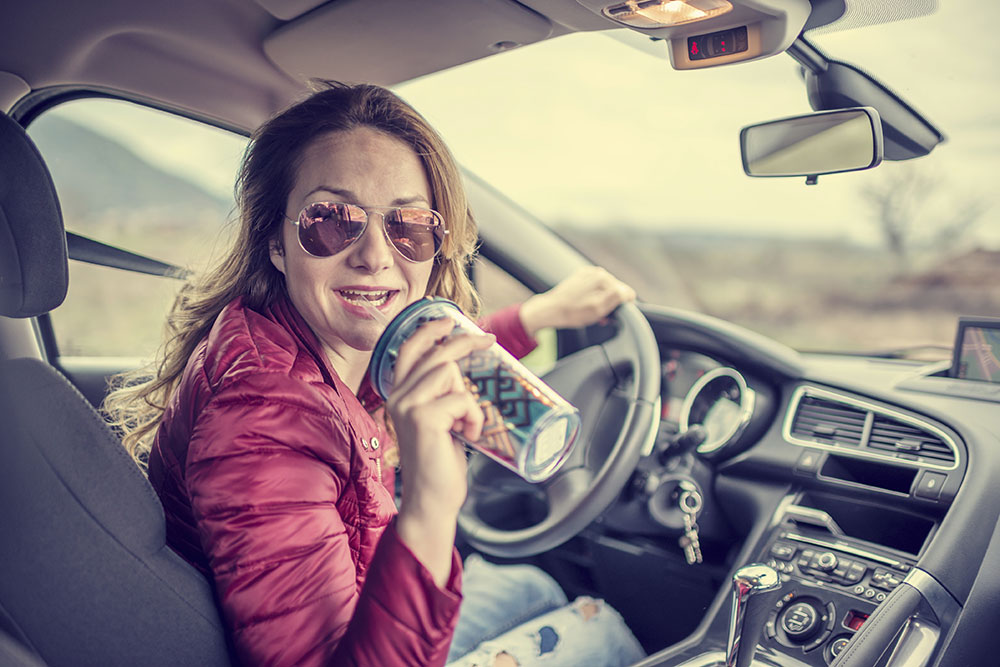 ¿Qué debemos beber cuando vamos al volante?