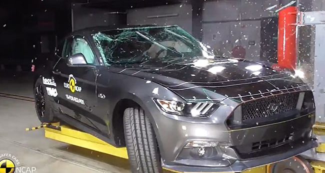 ¿Crees que un Ford Mustang te protegería bien en un accidente?