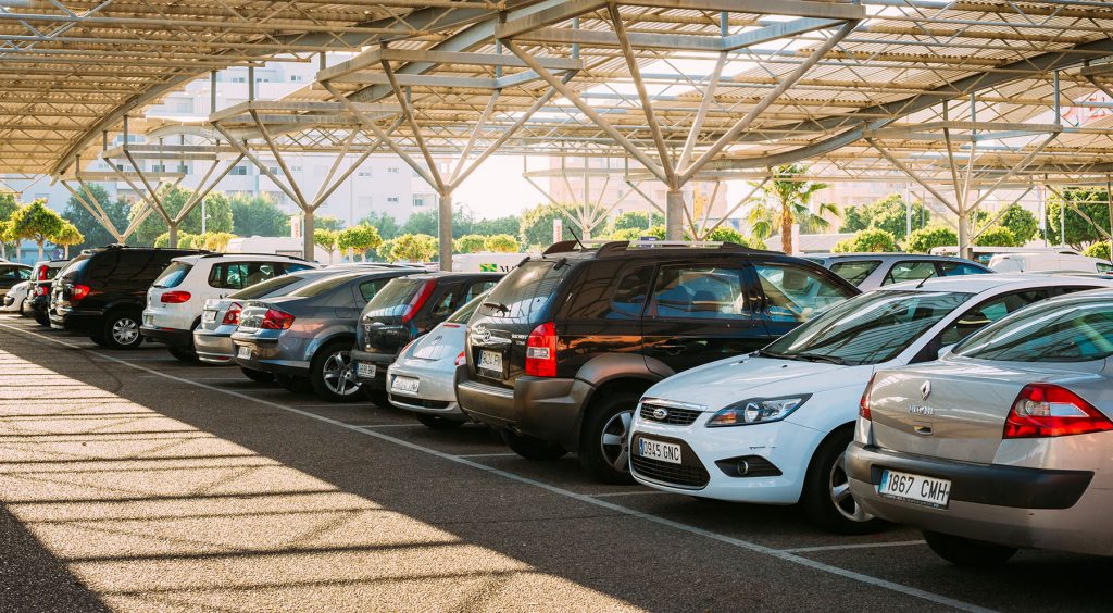 Cinco errores que se deben evitar al conducir un coche eléctrico en el ...