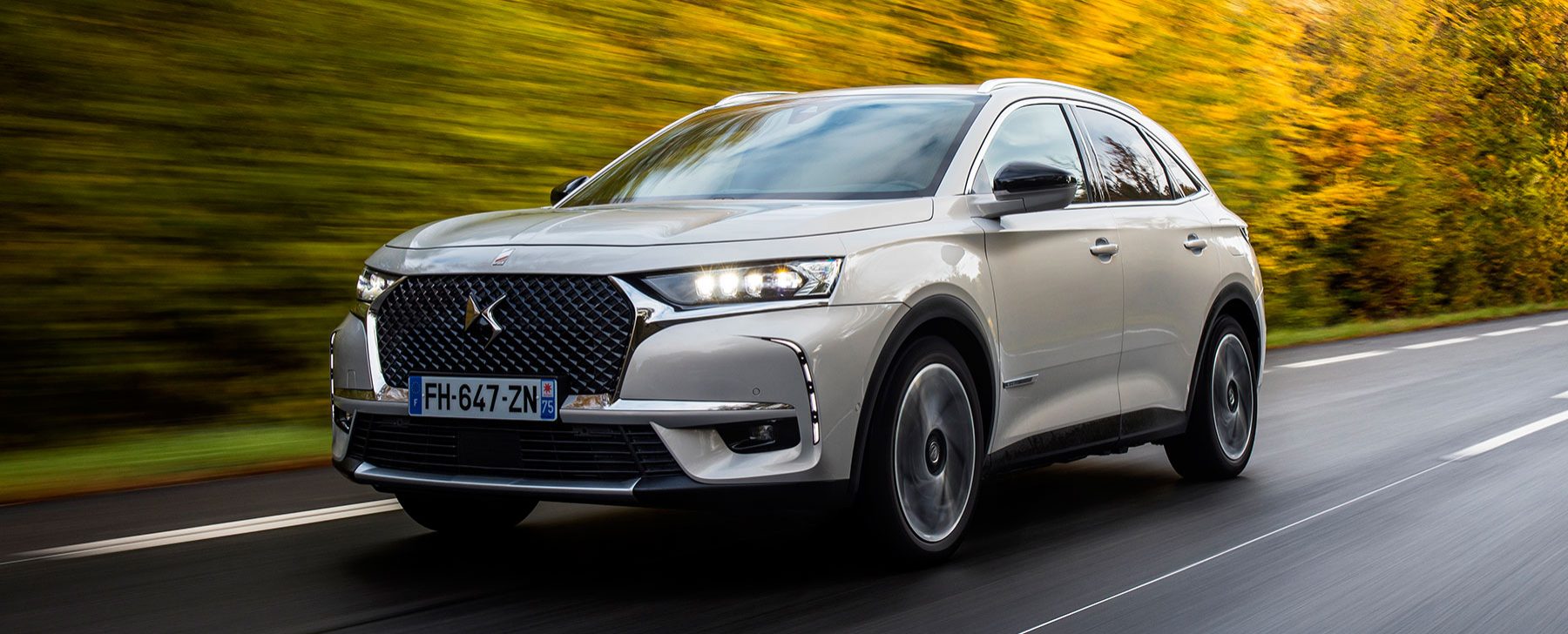 DS7 Crossback E-Tense, el primer híbrido enchufable francés
