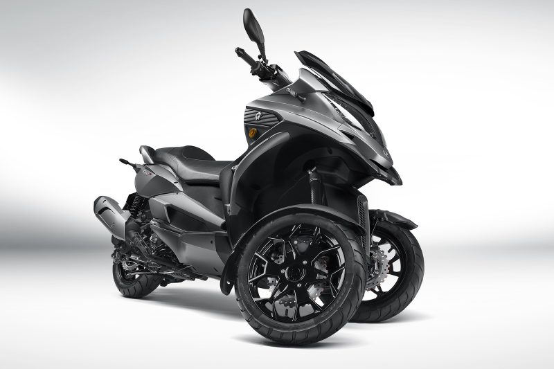 Motos de tres ruedas: ventajas y desventajas de los escúteres más raros ...