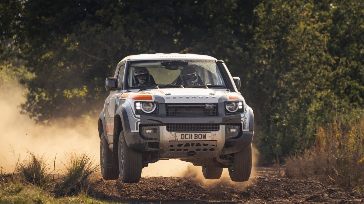 El Land Rover Defender se convierte en un coche de rallies | Actualidad ...