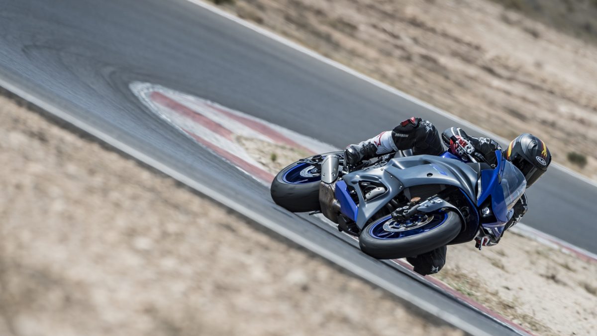 La nueva Yamaha R7 se revela como una deportiva razonable | Motos ...