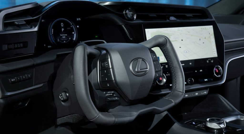 Lexus RZ 450e: un eléctrico con el volante de un avión