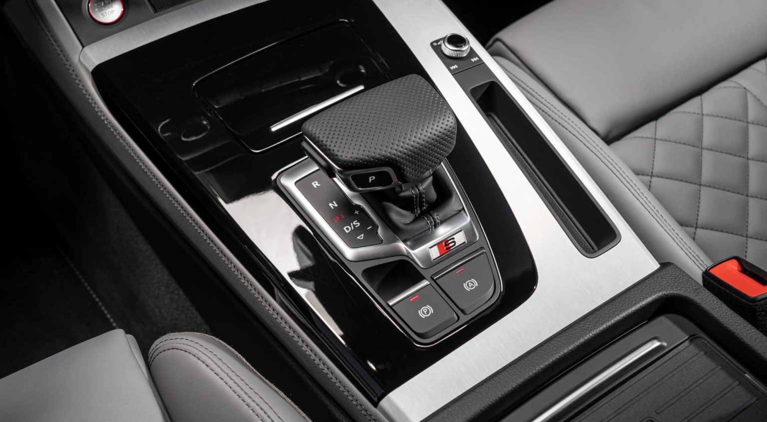 ¿Un coche automático consume más que uno manual?: mitos y verdades