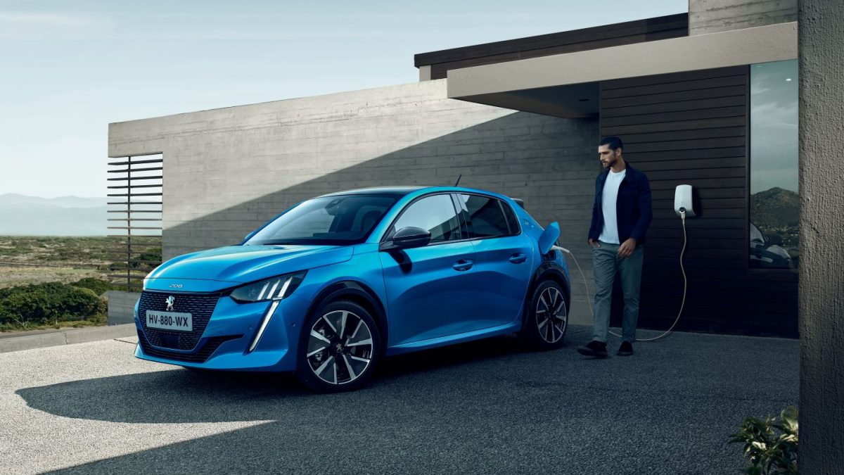 Peugeot e-208: siete días y siete experiencias con un coche eléctrico