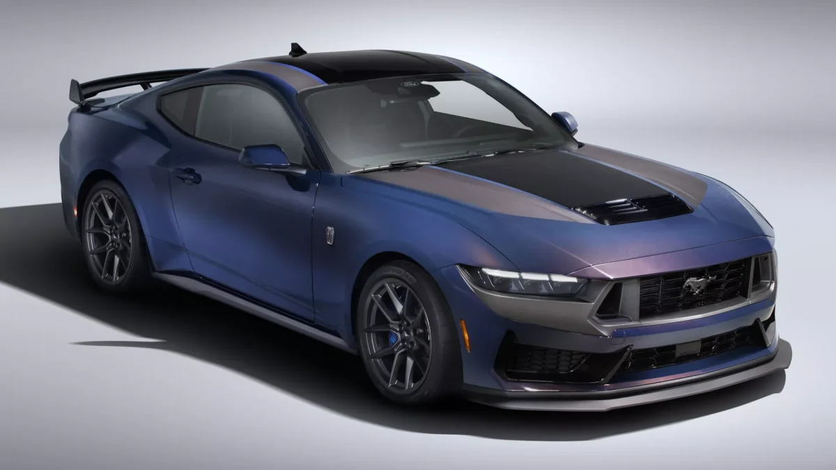 El Ford Mustang Dark Horse y su pintura que cambia de color