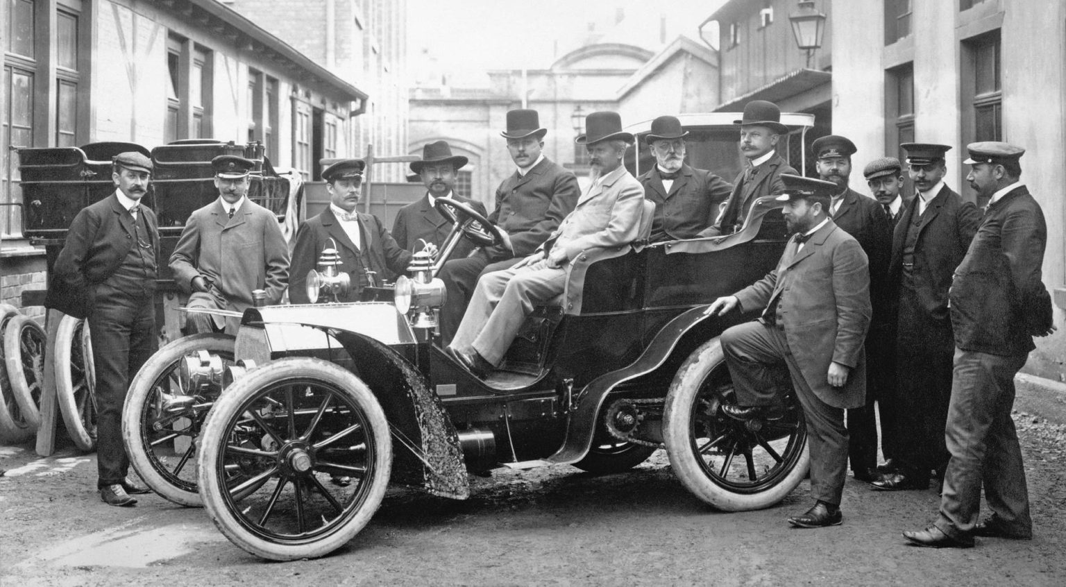 Quién era Maybach y por qué la marca se alió con Mercedes