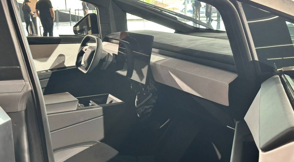 Así será el interior del Cybertruck, el modelo más esperado de Tesla