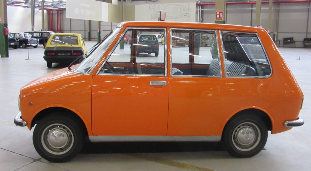 Los 12 coches más raros de la Nave 81