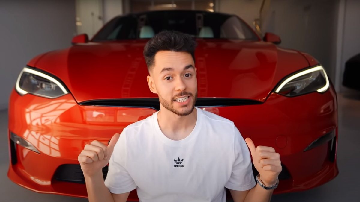 El momento más épico del 'youtuber' TheGrefg: recibe su esperado coche