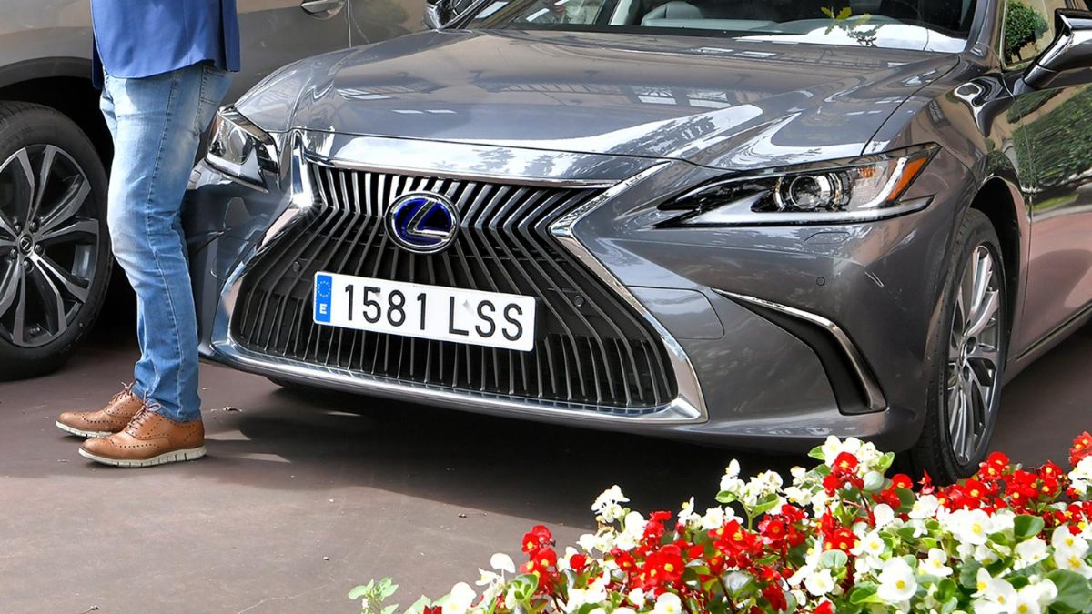 Cambia esto en la matrícula de su coche, recibe una multa y no se lo ...