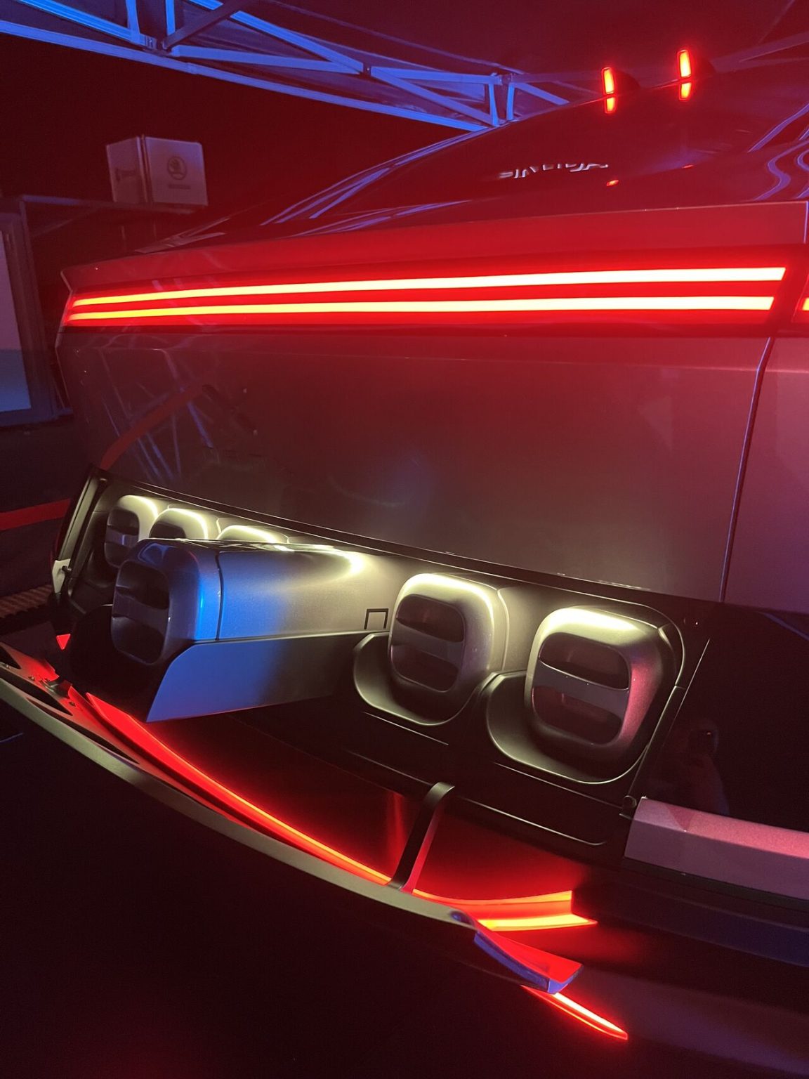 NamX HUV, el curioso coche que se carga con cápsulas intercambiables