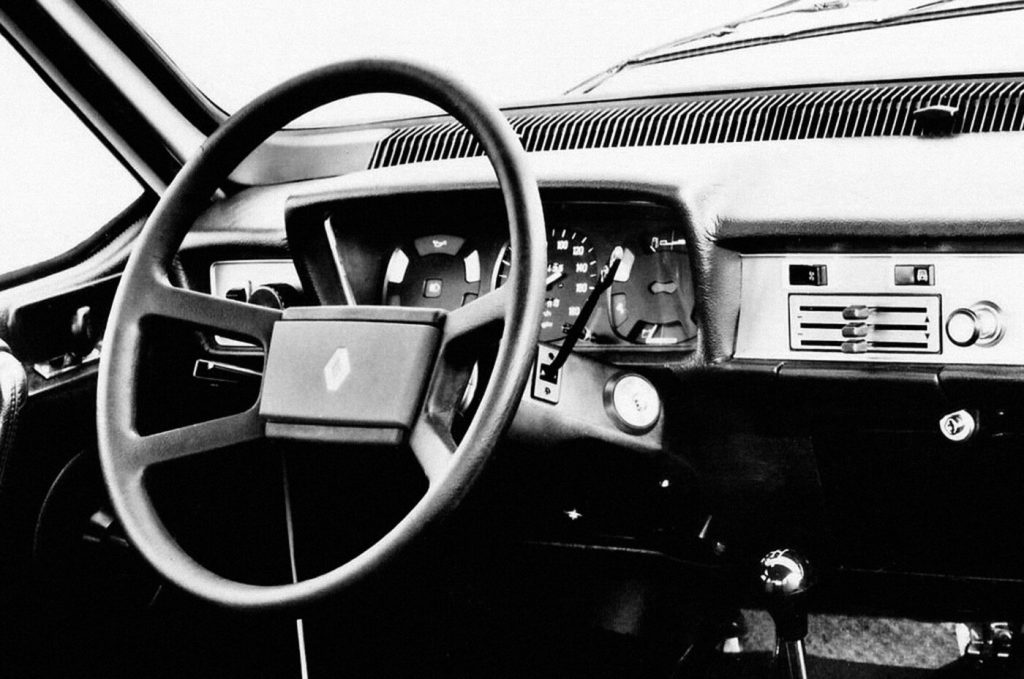 Renault 12, la berlina indestructible que conquistó el mundo