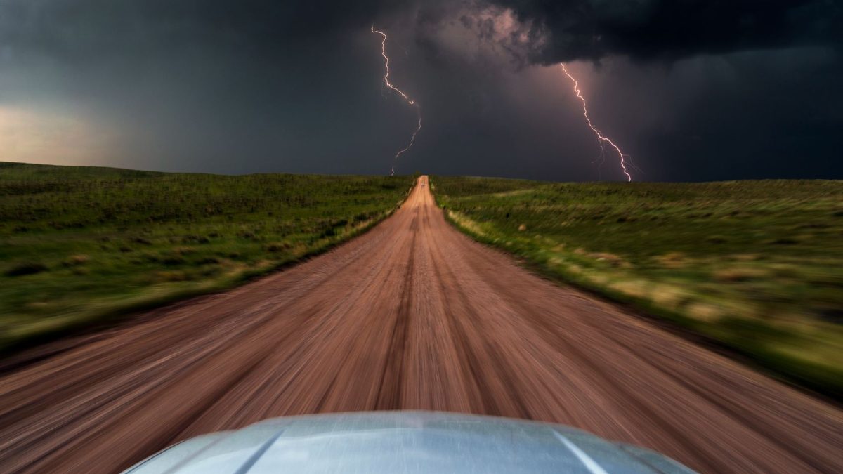 ¿Puede caer un rayo en un coche?