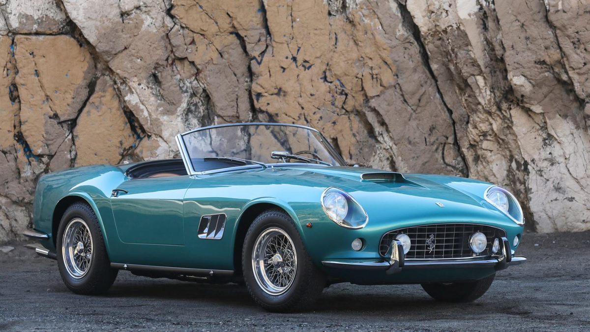 Los Ferrari también son de color azul: exclusivos, especiales y más caros