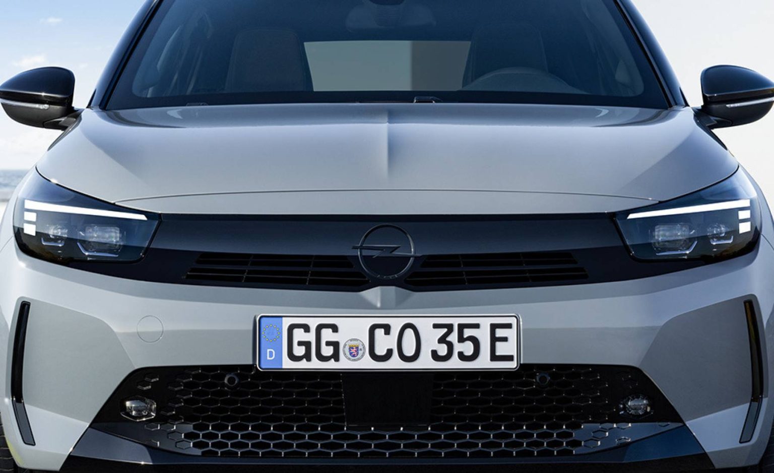 Opel cierra el año con 15 coches eléctricos en su catálogo