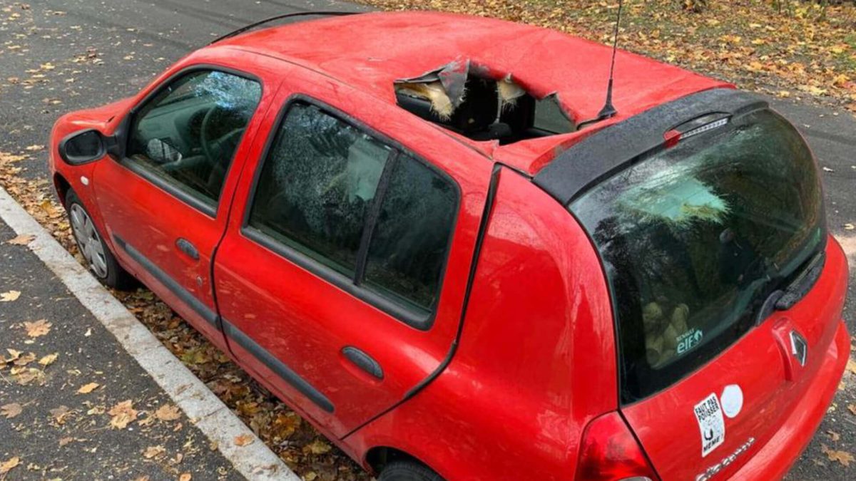 Un meteorito destroza un coche: ¿lo cubre el seguro?