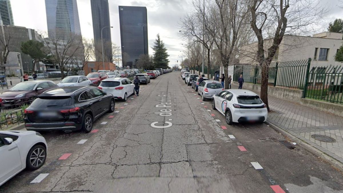 ¿Qué son las líneas rojas y blancas en las zonas de aparcamiento ...