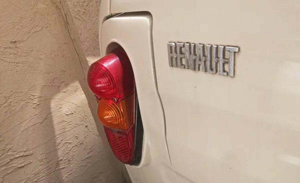 El Renault 4 causa furor en Japón: así transforman sus coches los ...