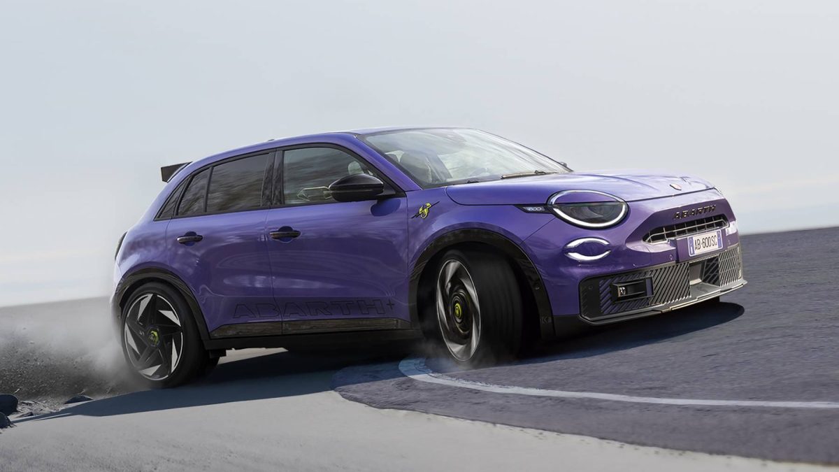 La marca del escorpión cumple 75 años y presenta el modelo más potente ...