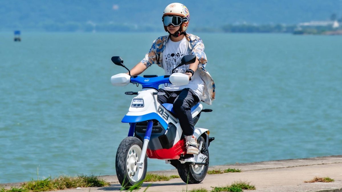 FW-03, la curiosa moto eléctrica china que cuesta menos de 4.000 euros