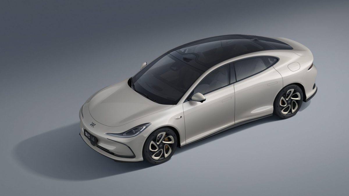 Sale a la venta el revolucionario IM L6, primer coche eléctrico con batería de estado sólido