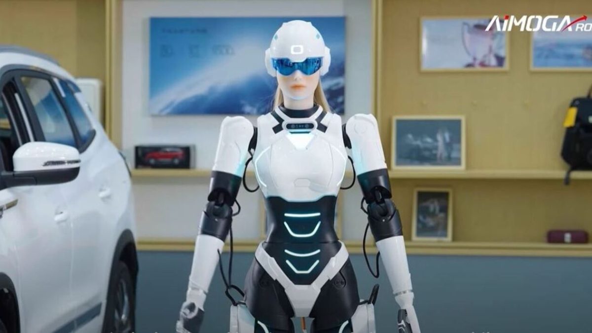 Tan real que asusta: este humanoide asesora a los conductores en los ...