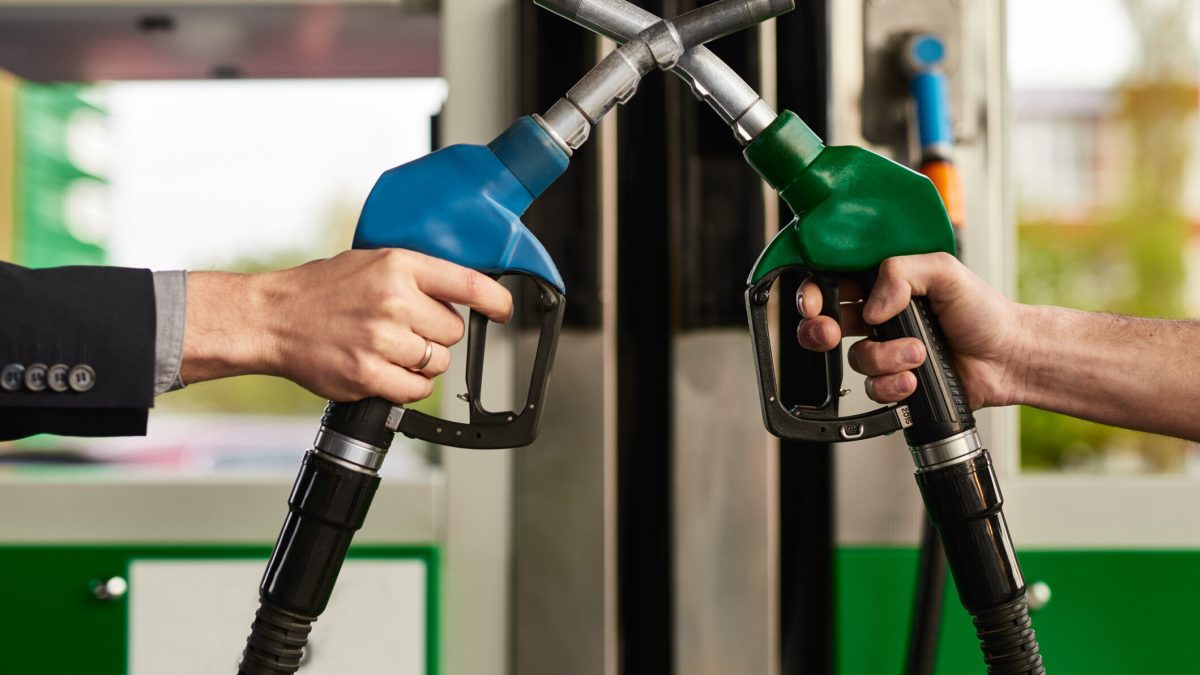 Gasolina o diésel: ¿cuál es la mejor opción al comprar un coche?