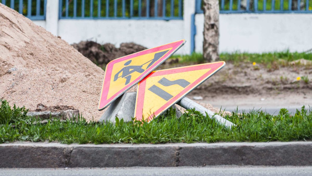 Ojo con esta broma: poner señales de tráfico falsas puede costarte ...