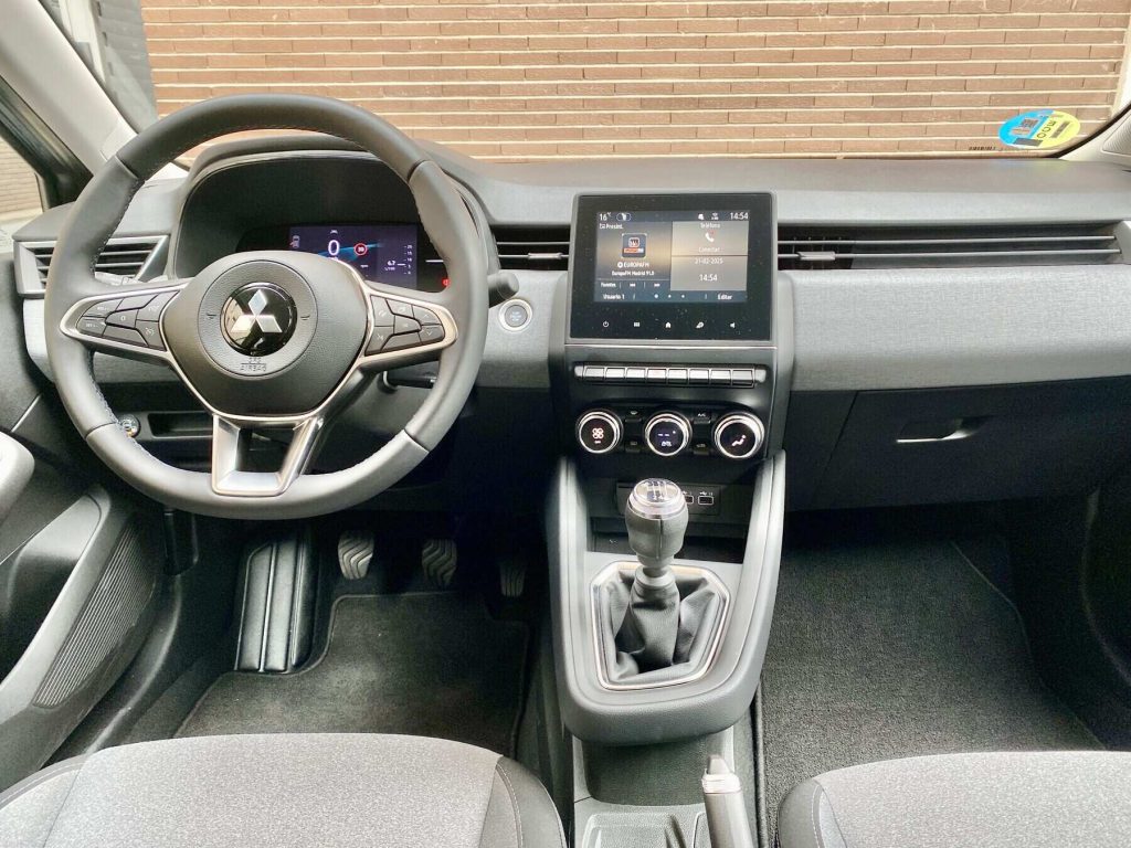 Mitsubishi Colt 100T GLP: a imagen y semejanza