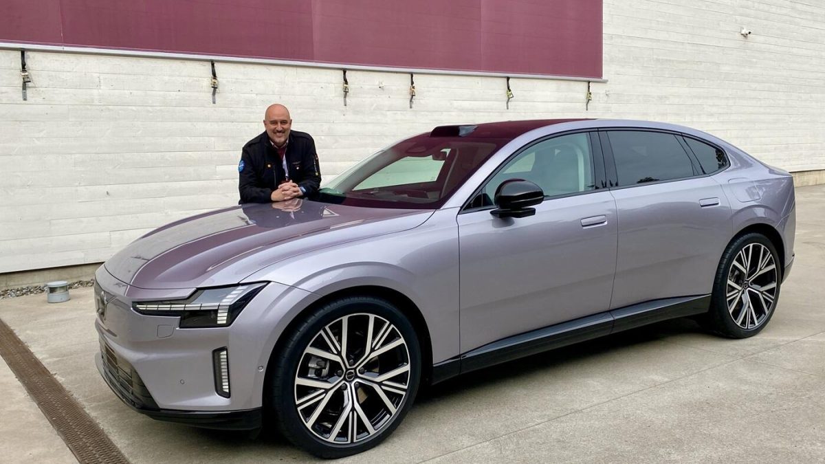 El último modelo de Volvo 100% eléctrico llega con 333 CV y una ...