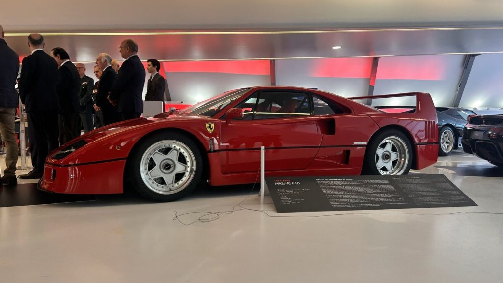 Ya no hace falta ir a Maranello para ver Ferraris de museo: esta ciudad ...