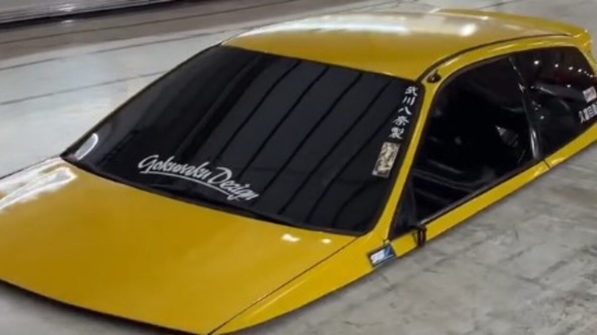 El coche más fino y bajo del mundo vuelve a acaparar todas las miradas ...