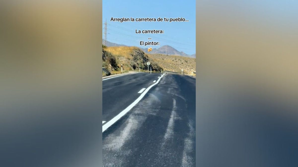 Parece una broma, pero es real: pintan las líneas de una carretera en ...