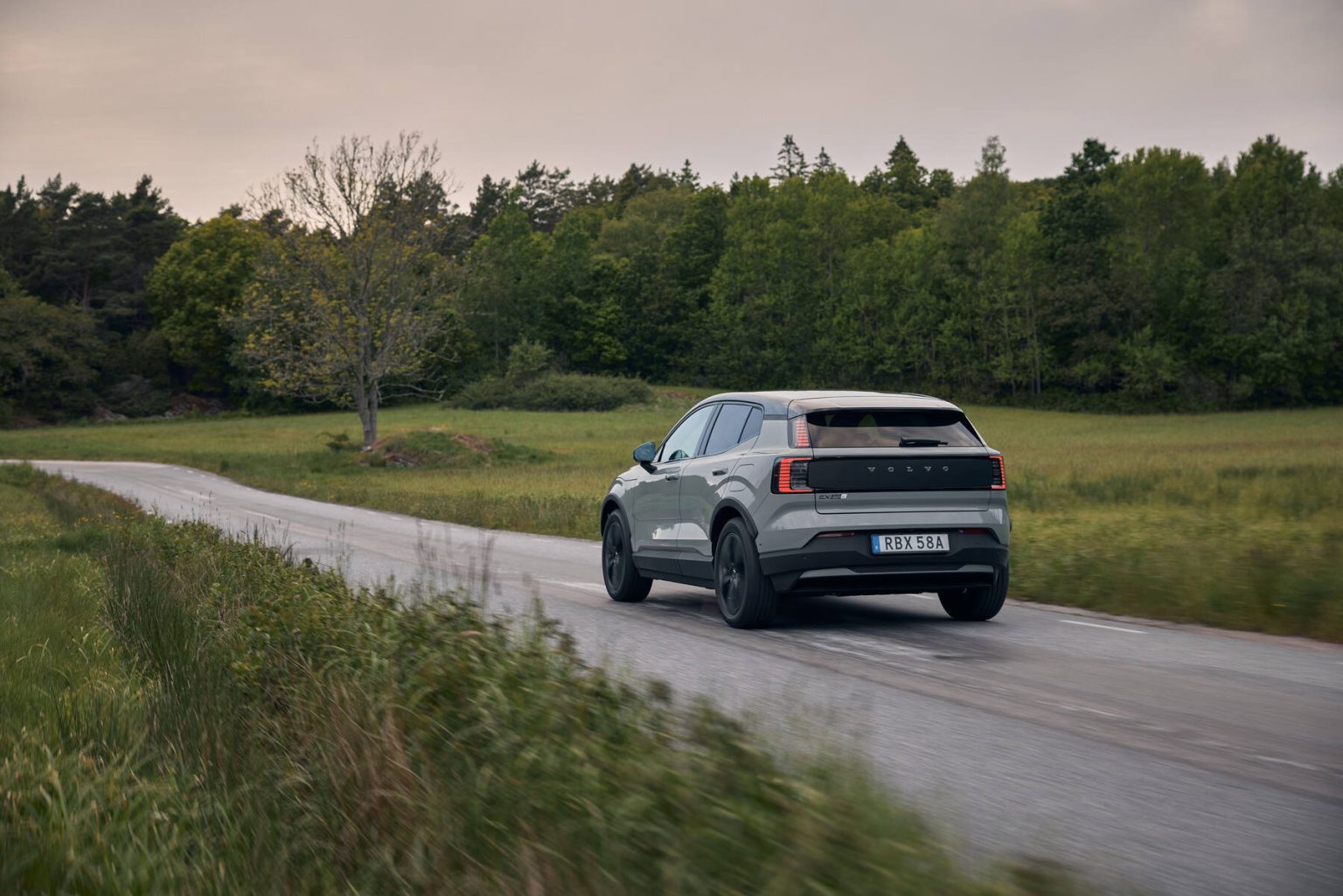 Con este nuevo Volvo eléctrico podrás salir del asfalto con más garantías