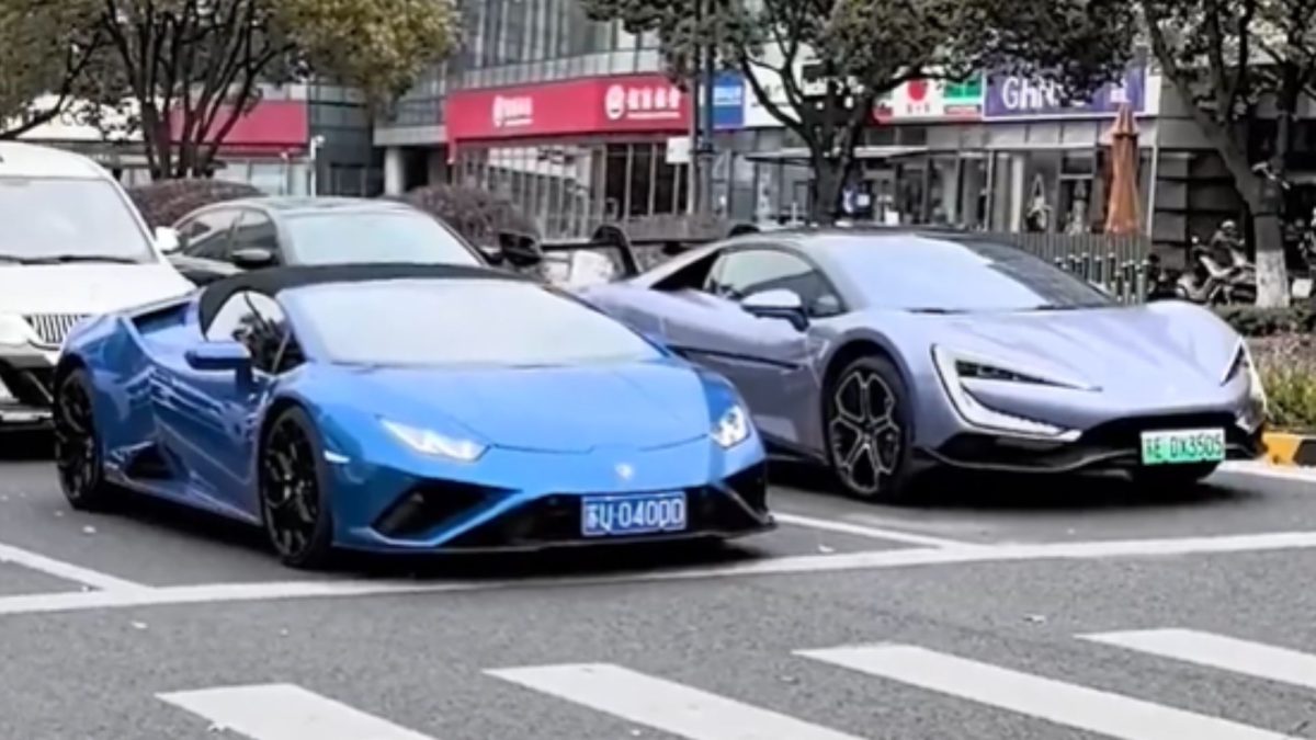 Este BYD quiso demostrar su capacidad al Lamborghini que tenía al lado ...