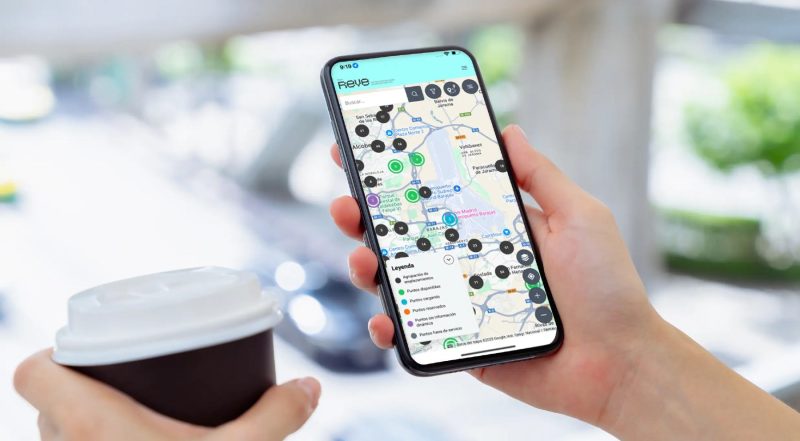 ¿Dónde cargar mi coche eléctrico en España? Estos son los mapas ...