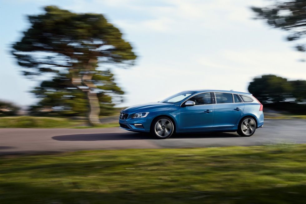 Volvo presenta el V60 Plug-In Hybrid R-Design