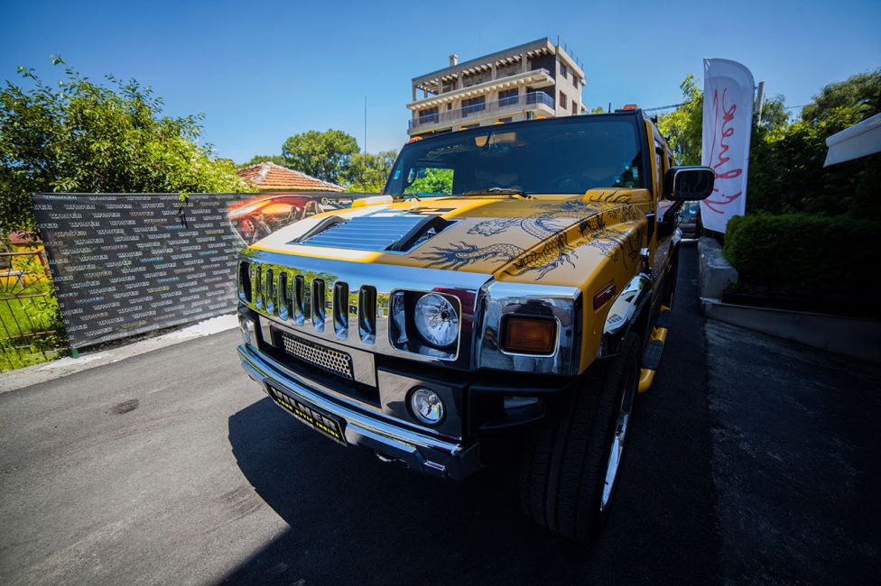 Vilner saca el lado más 'gangsta' del Hummer H2